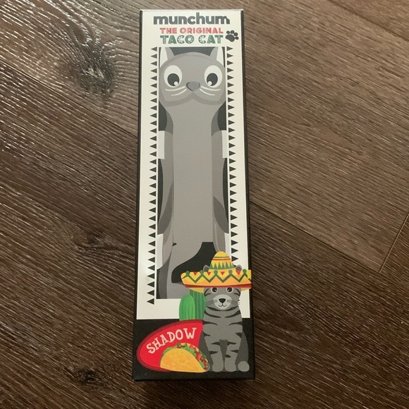 Munchum | Kitchen | New Munchum The Original Taco Cat Cat Taco Holder ...